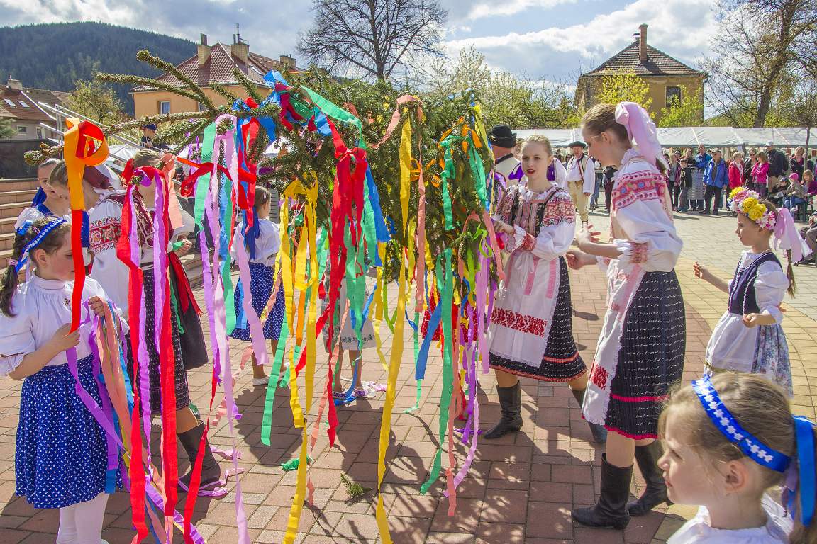 Stavanie Mája vo Svite | SDEŤMI.com