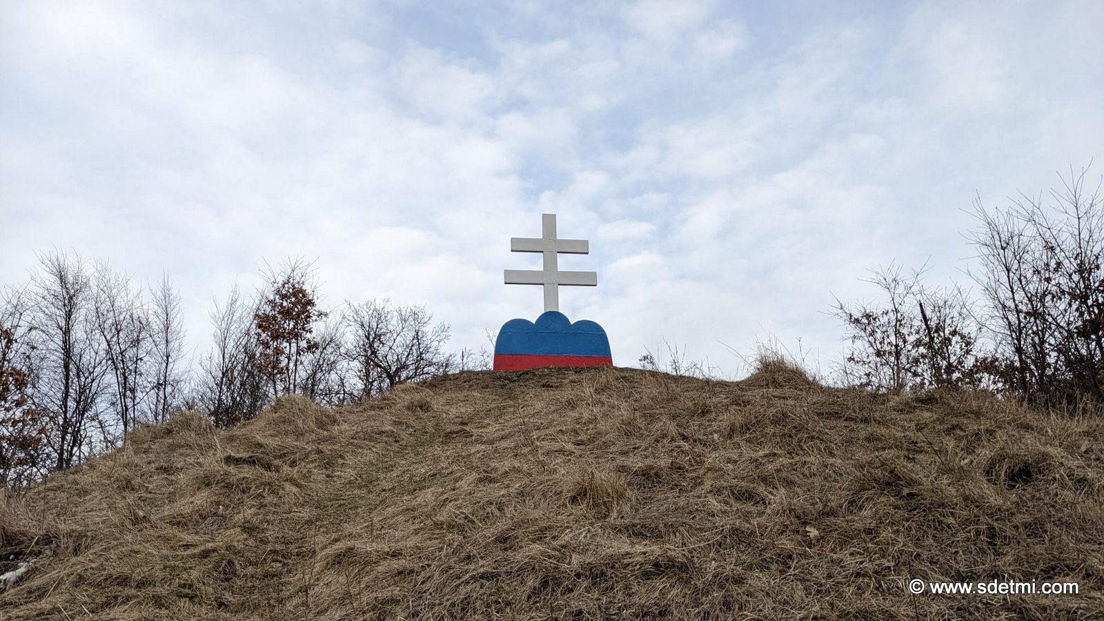 Slovenský dvojkríž v Šípkove | SDEŤMI.com
