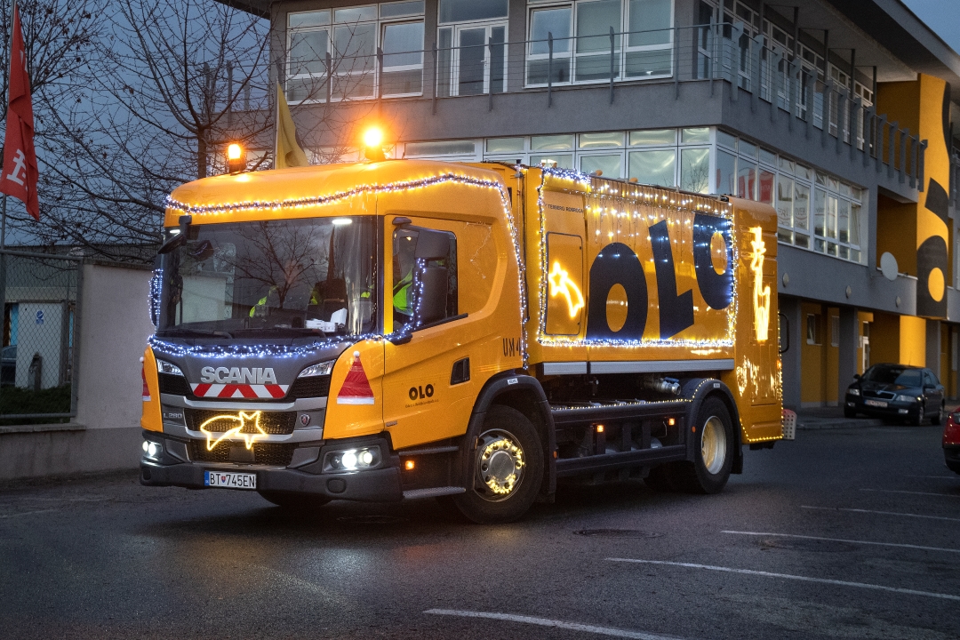 Vianočné smetiarske auto | SDEŤMI.com
